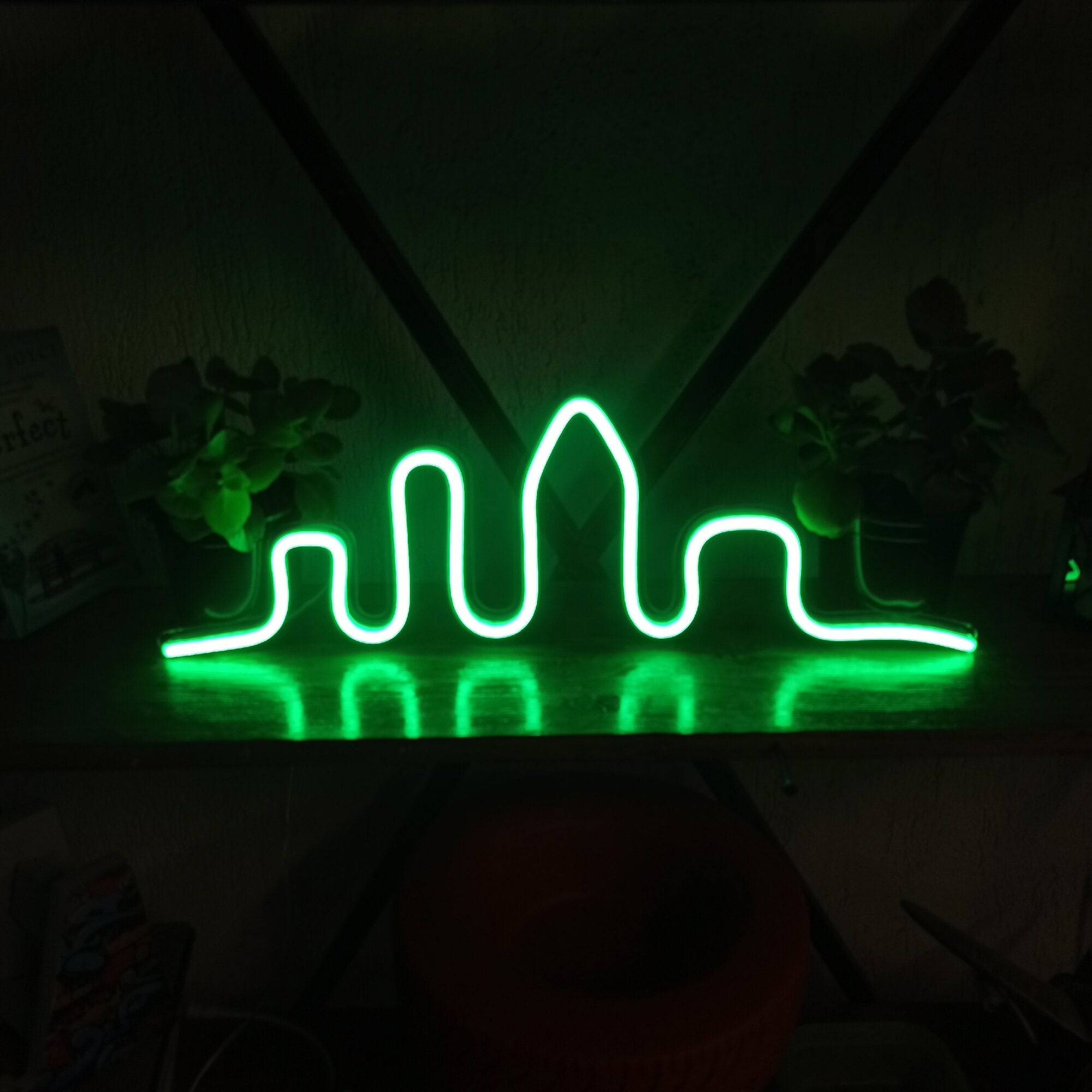 Неоновый светильник Elmarto Маленький город, 50х17 см, зеленый