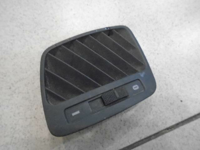 Дефлектор воздушный правый от Audi A6 C5 1997-2004