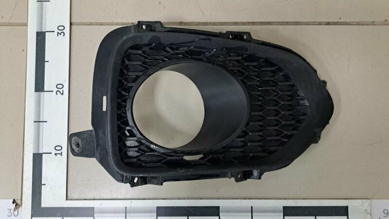 Рамка противотуманной фары правой Kia Sorento XM 2009 кат.номер: 865242P010