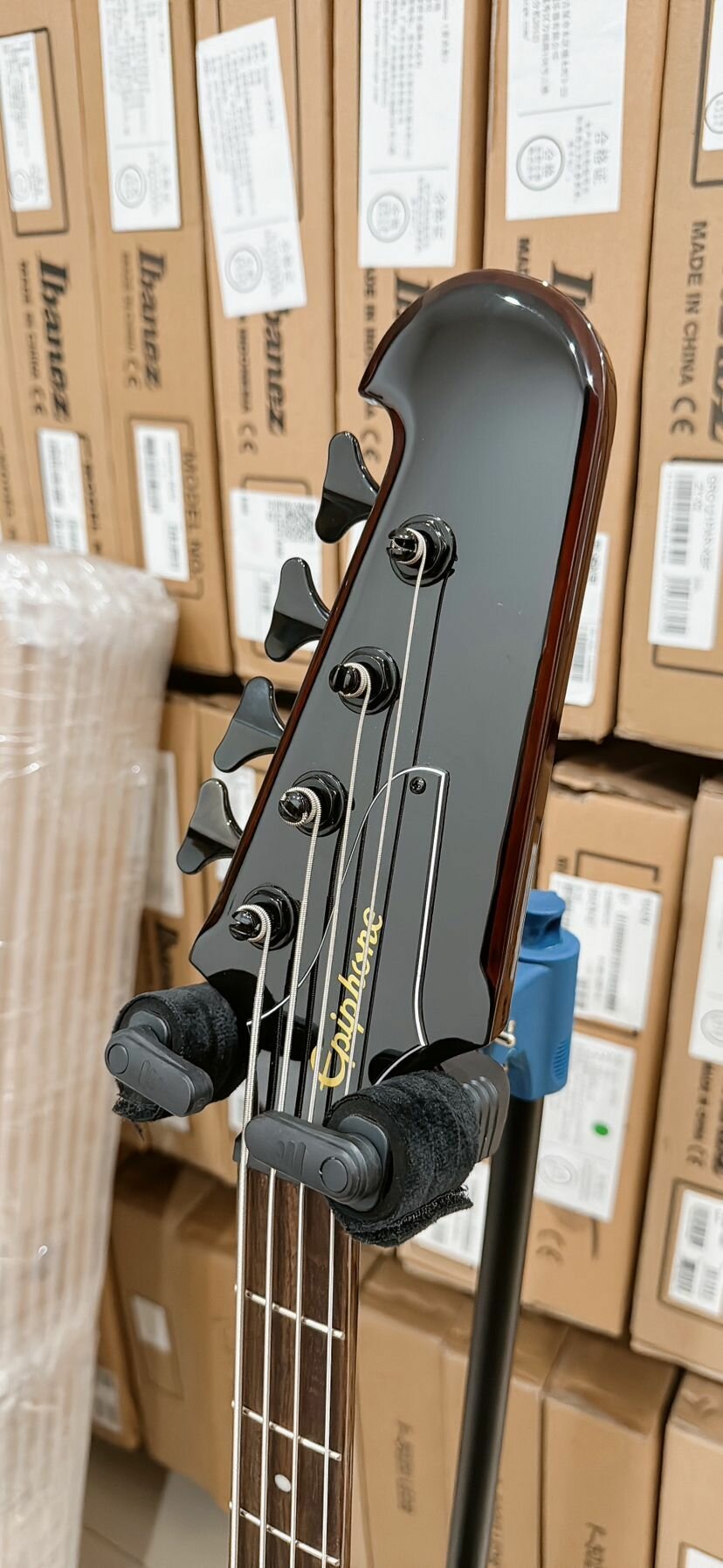 Электрогитара Epiphone — фото 1