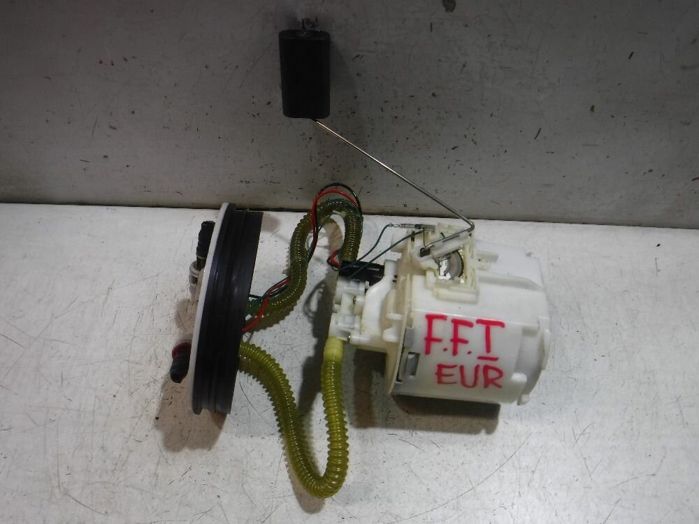 Насос топливный Ford Focus I 1388671