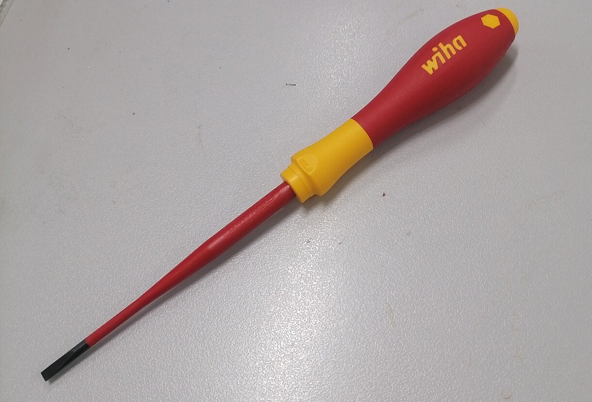 Шлицевая отвертка SoftFinish electric slimFix SL3,5 x 100 мм 35446 WIHA
