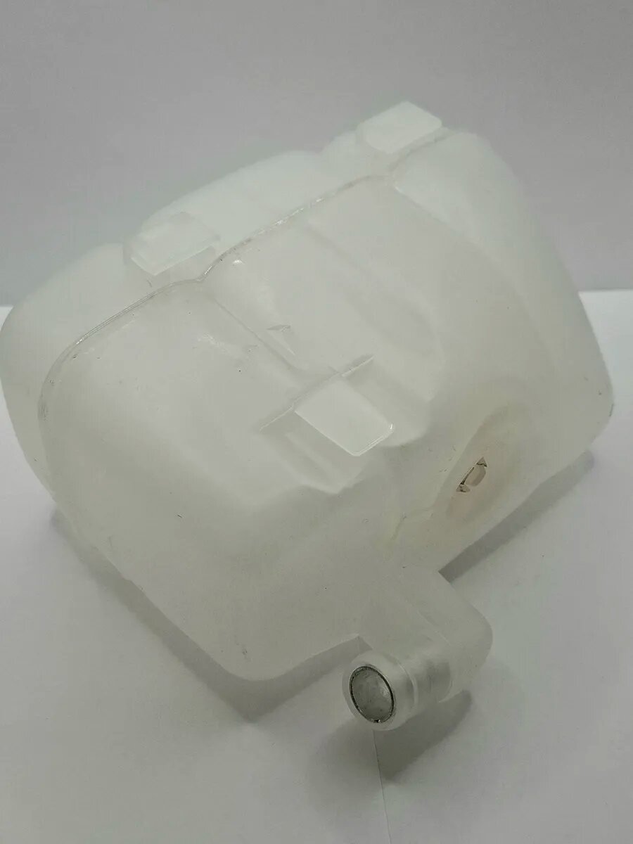 Volvo Расширительный бачок