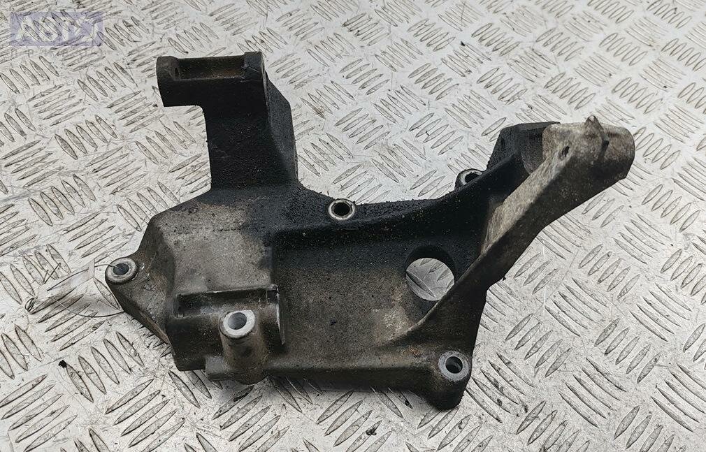 Кронштейн генератора Ford Focus 1 (1998-2005)