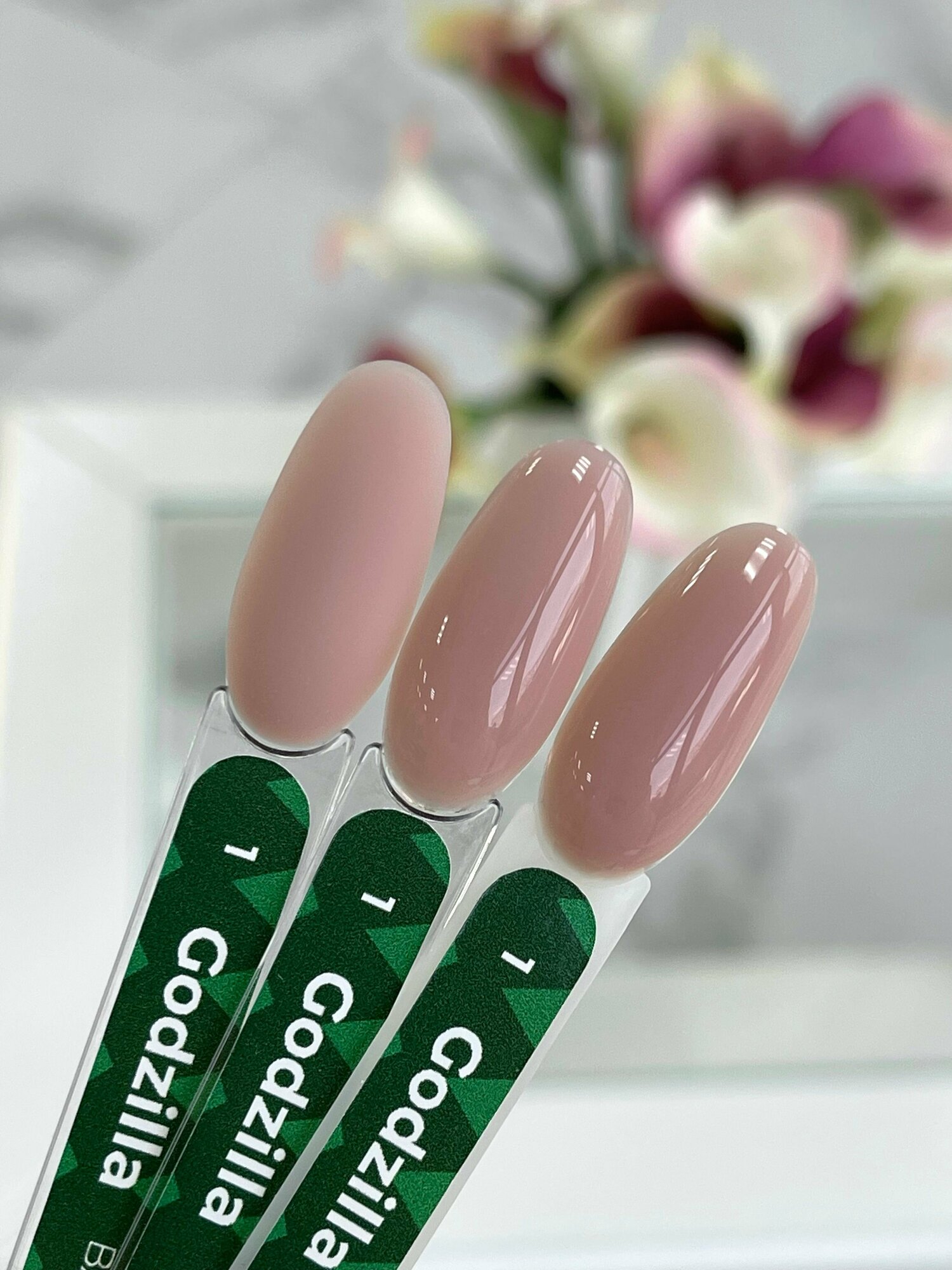 Godzila. Камуфлирующая база для гель лака. Оттенок 1.