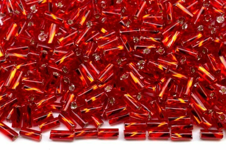 Бисер чешский PRECIOSA стеклярус 97050 5мм витой красный, серебряная линия внутри, 50г