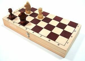 Шахматы обиходные лакированные с доской