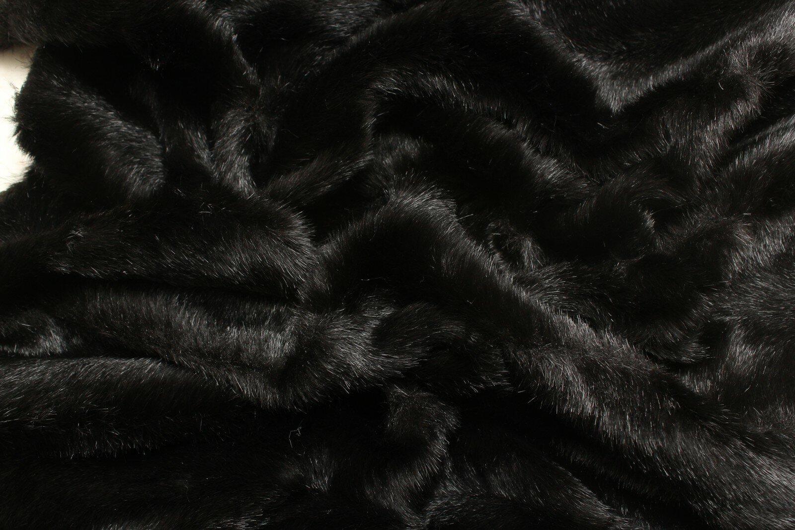 Ткань Мех искусственный чёрный под норку с ворсоукладкой, 1 000 г/пм, ш152см, 0,5 м