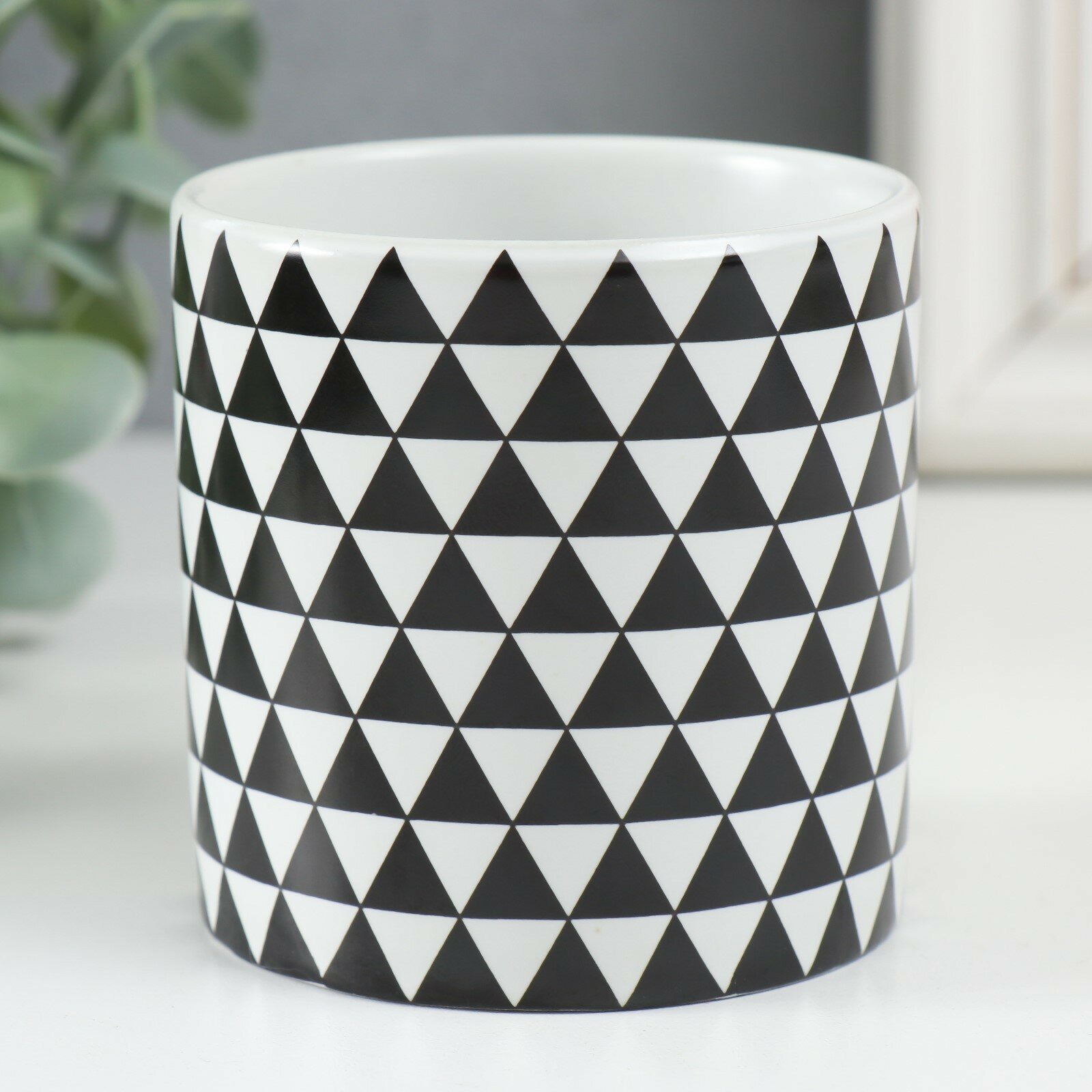 Вазон Сима-ленд "Чёрные треугольники", керамика, 200мл, 7,3x7,3x7,3см