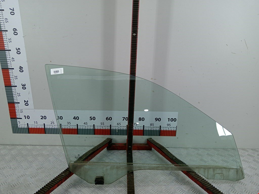 Стекло двери передней правой BMW 5-Series (E39) 51328159170 арт. 2080378