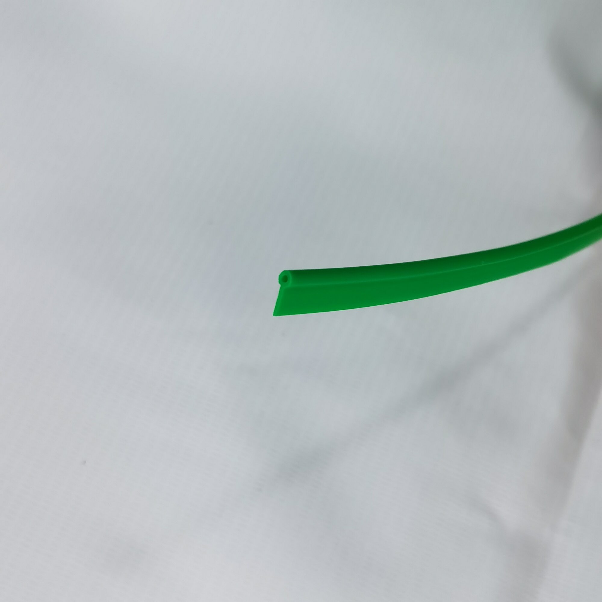 Кедер ( кант, жилка, шнек) для сумок, авточехлов и одежды, намотка 5м, трава/размер: ширина головки 3,1мм; длина юбки 5.5мм