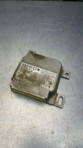 Блок управления SRS Airbag (подушками 8200375761