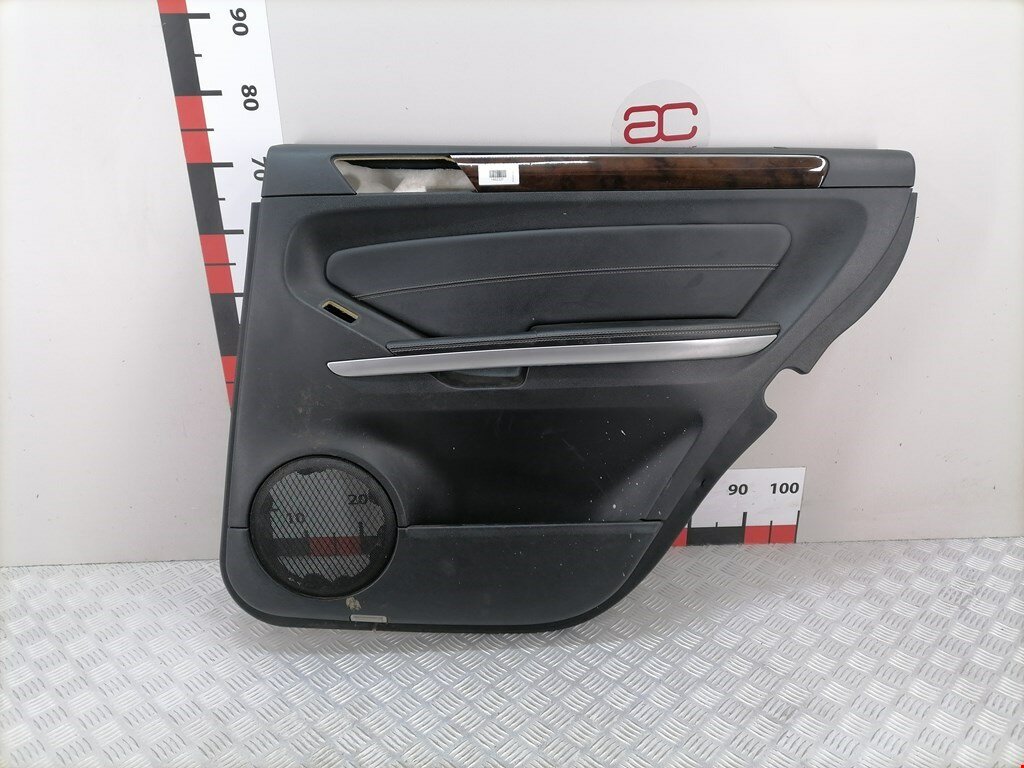 Обшивка (карта) двери задней правой Mercedes GL-Class (X164) A1647301462 арт. 1402327