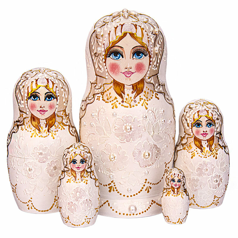 Авторская деревянная матрешка Жемчужная русская зима 17 см 5 мест
