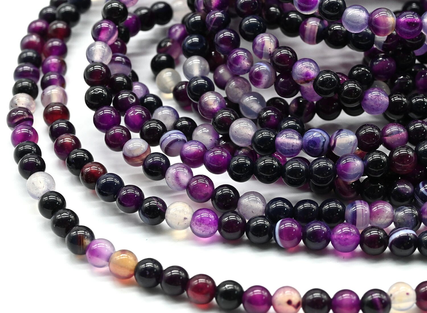 Бусины из агата тонированного шарик 4мм цв. фиолетовый, 39см, 92 бусины .