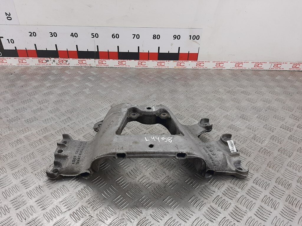 Кронштейн (крепление лапа траверса) кпп Audi A6 C6 4F0399263L арт. 621270