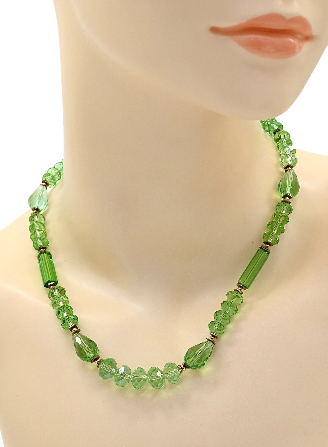 Бусы, циркон