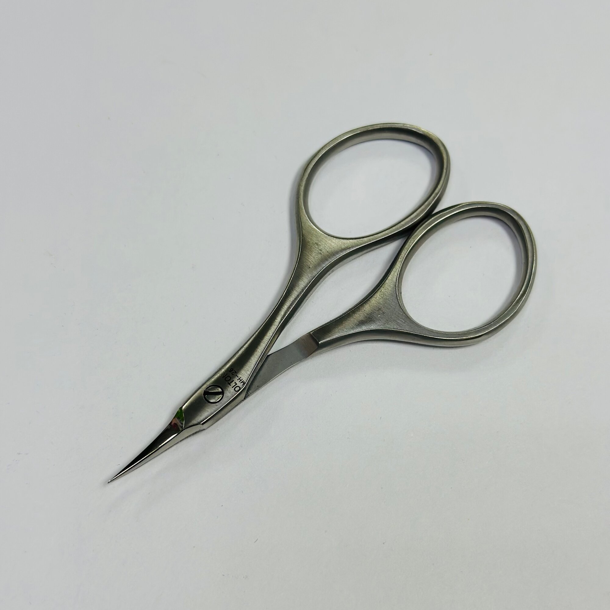 Профессиональные маникюрные ножницы для кутикулы и кожи с ручной заточкой Olton MH-26