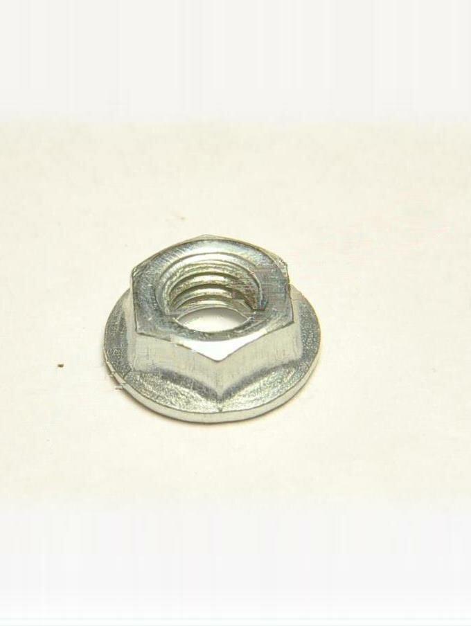 Гайка М5 с зубчатым буртиком 13831801