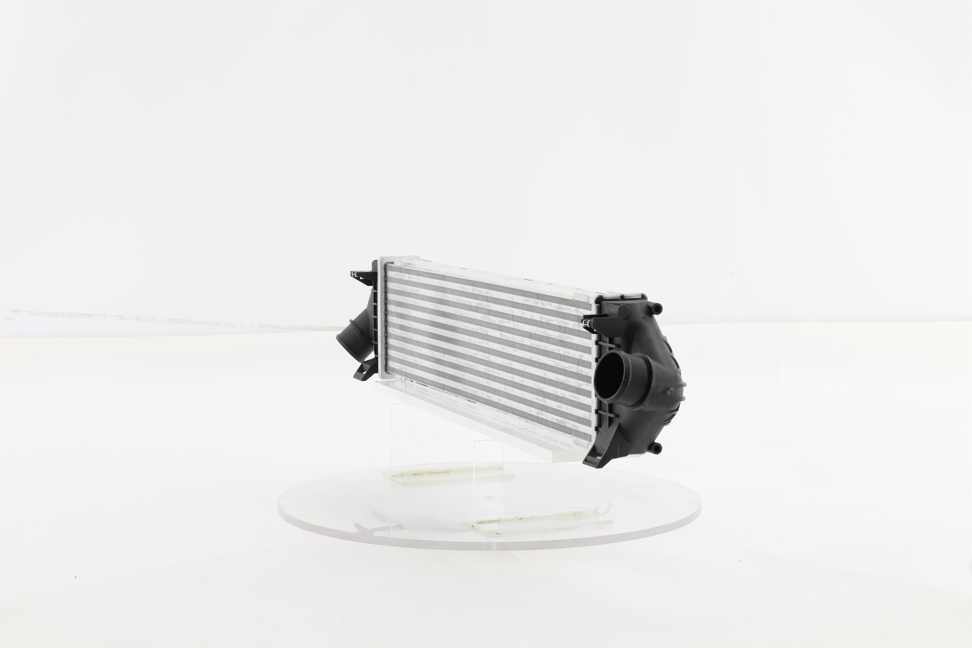 Радиатор интеркулера FORD Focus 2, Mondeo 4, Kuga 1, S-Max 1 VOLVO S60 2, S80 2, V70 3