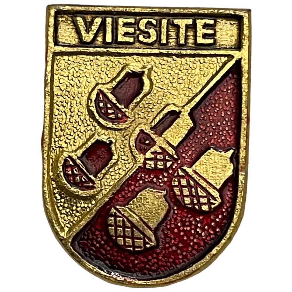 Знак "Виесите. Герб" СССР 1971-1990 гг. КЭМЗ