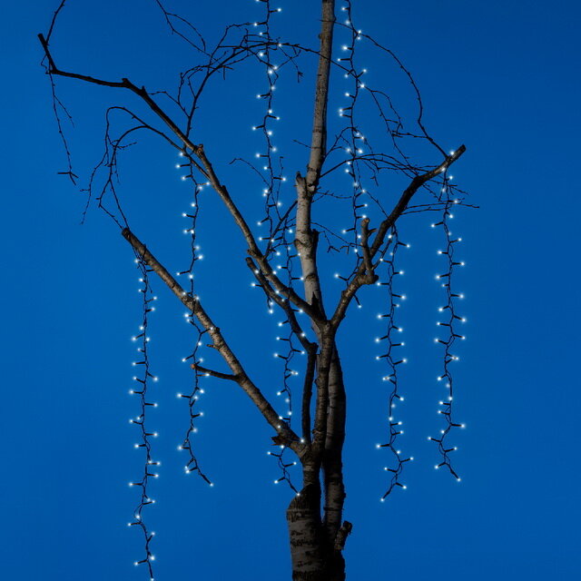 Гирлянда на дерево Каскад 80 см*18 шт, 576 холодных белых LED ламп, черный ПВХ, IP44, Kaemingk, 493550