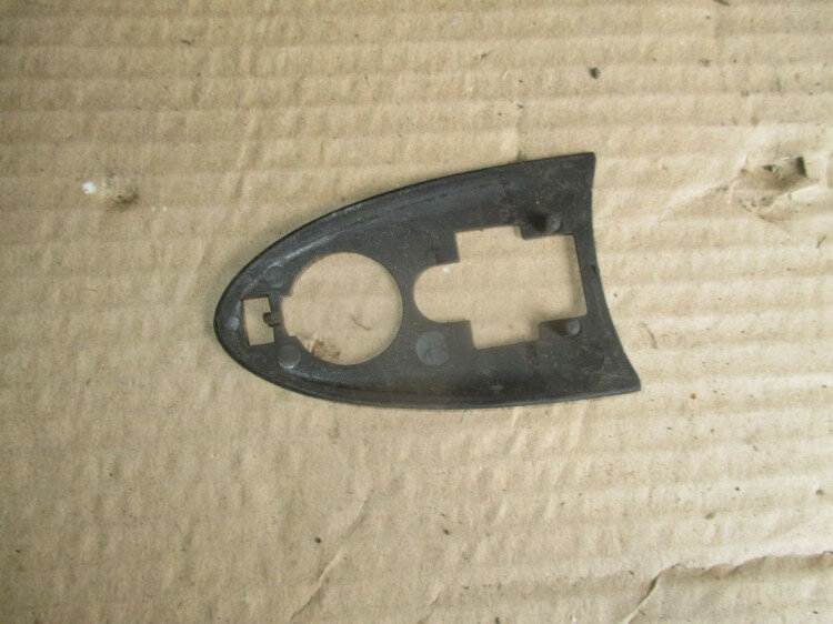 Уплотнитель ручки двери наружней XS41A22042BE 1068499 Форд Фокус 1