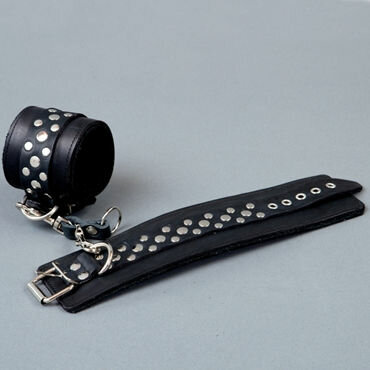 61322 Podium поножи, черные. С одной пряжкой