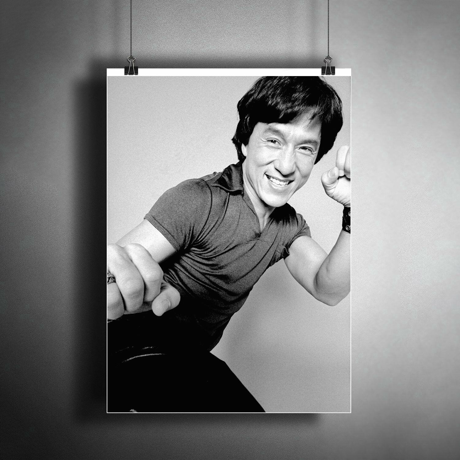 Постер плакат для интерьера "Гонконгский актёр, каскадёр, кинорежиссёр - Джеки Чан (Jackie Chan)" / A3 (297 x 420 мм)