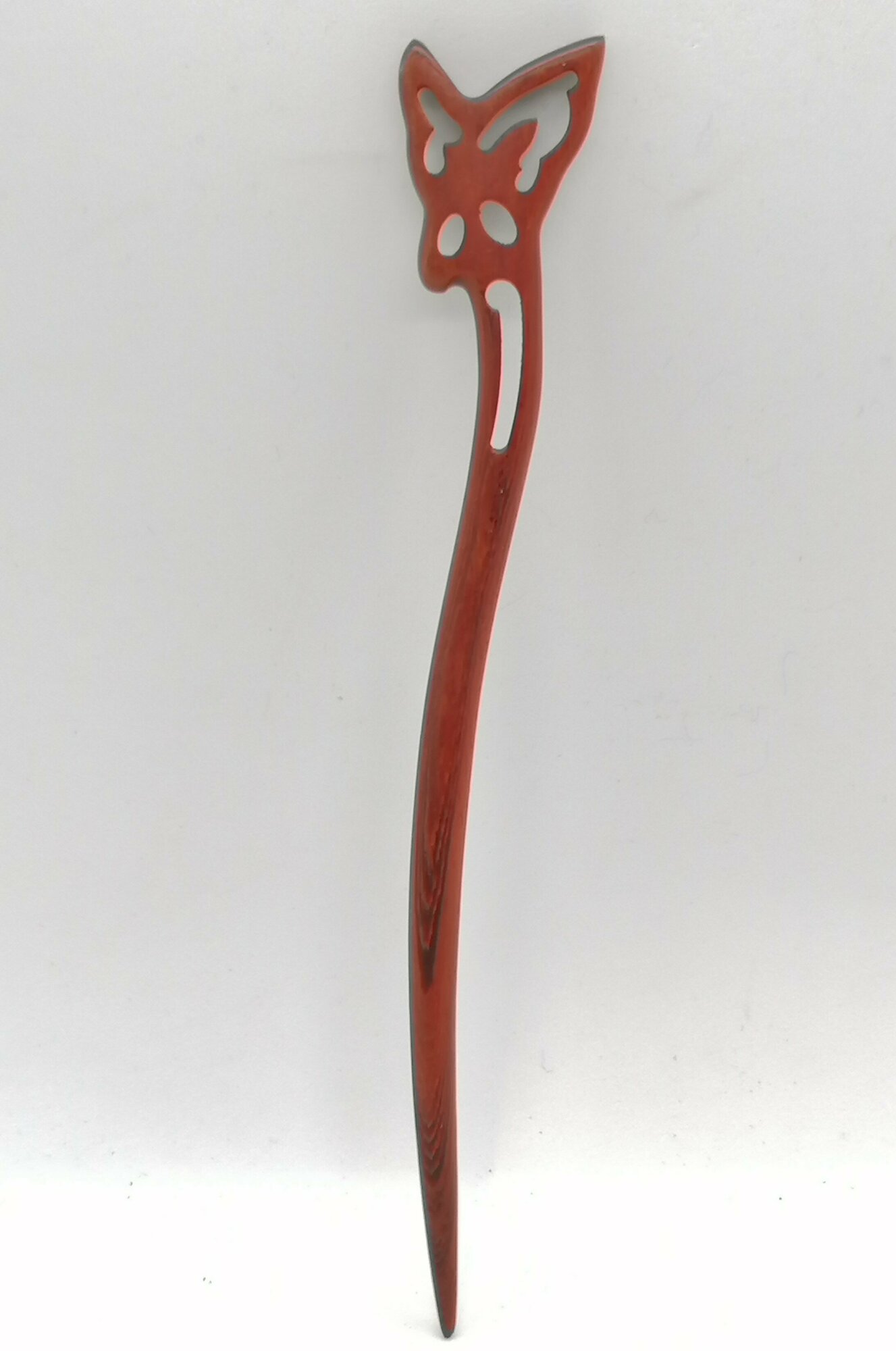 Шпилька сандаловая красный сандал (бабочка малая)