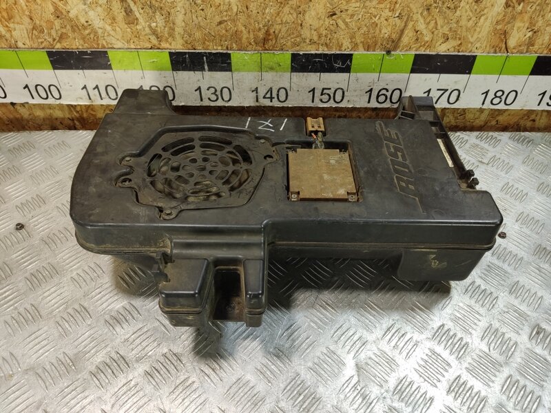 Сабвуфер INFINITI QX 2004-2009 281707S200