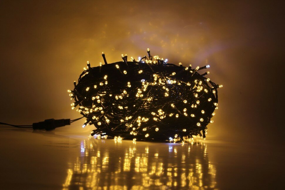 Гирлянда уличная 40м, 230LED, тёмный провод, цвет свечения Теплый Белый (wm40-zol)