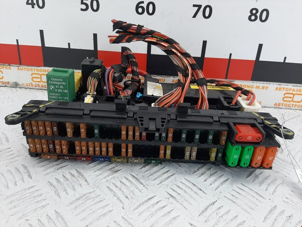 Блок предохранителей Land Rover Range Rover 3 YQE500380 арт. 832120