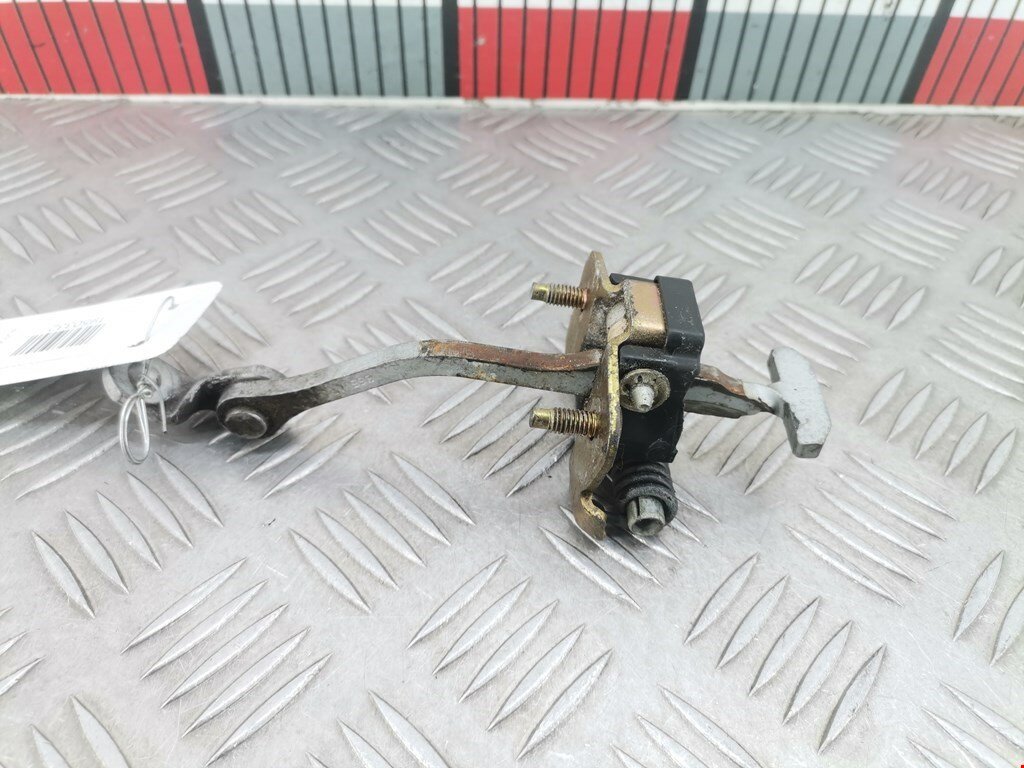 Ограничитель открывания двери задней Renault Clio 2 7700842859 арт. 1950332