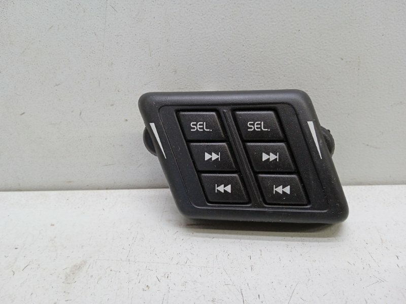 Б/У управления магнитолой, Вольво XC90 Блок кнопок Volvo XC90 2005 159898 VOLVO арт. 8666729