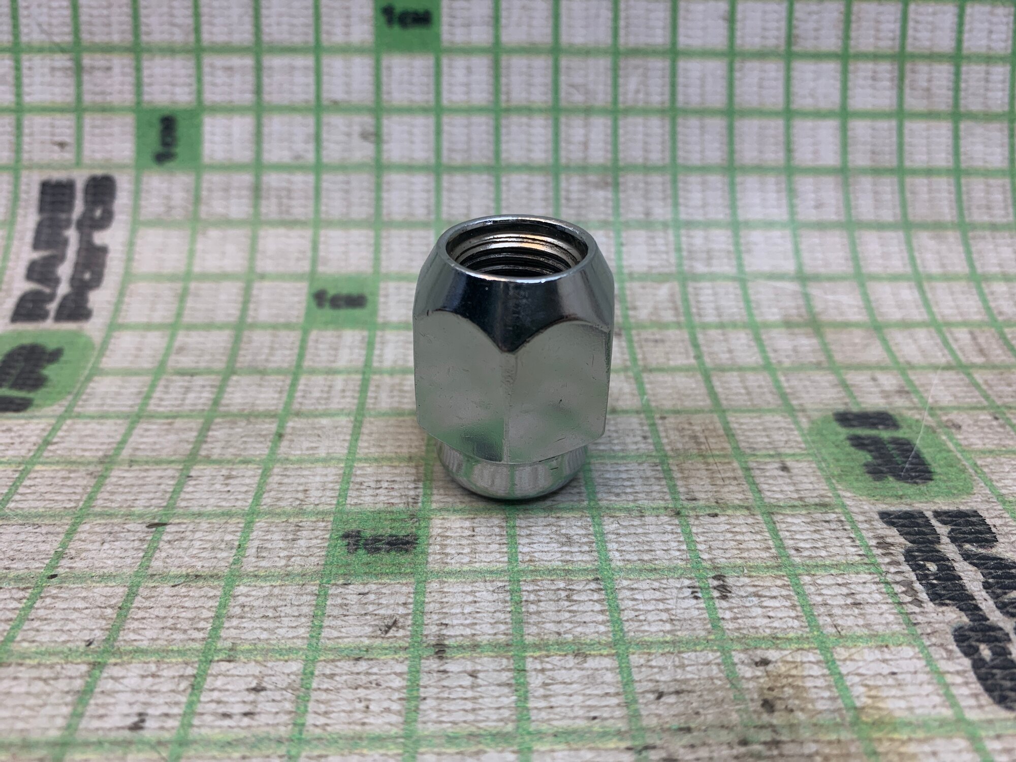 Гайка колеса для Toyota Land Cruiser