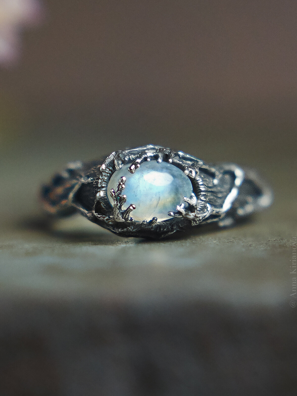 Кольцо помолвочное, обручальное, серебро, 925 проба, лунный камень