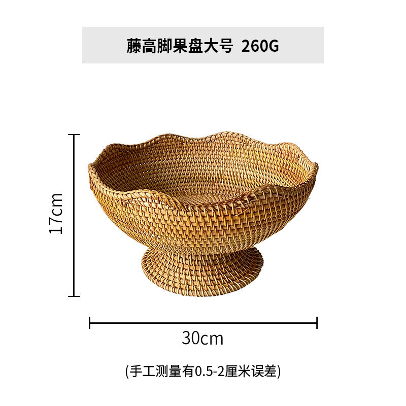 Корзина с фруктами, сплетенная вручную