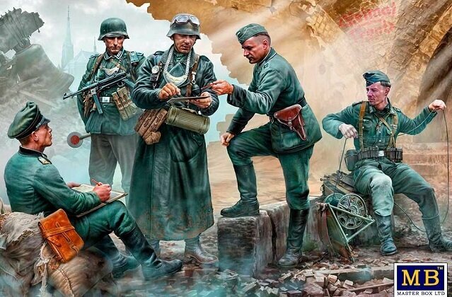 35211 Master Box Германские солдаты (Полевая жандармерия и солдаты) 1/35