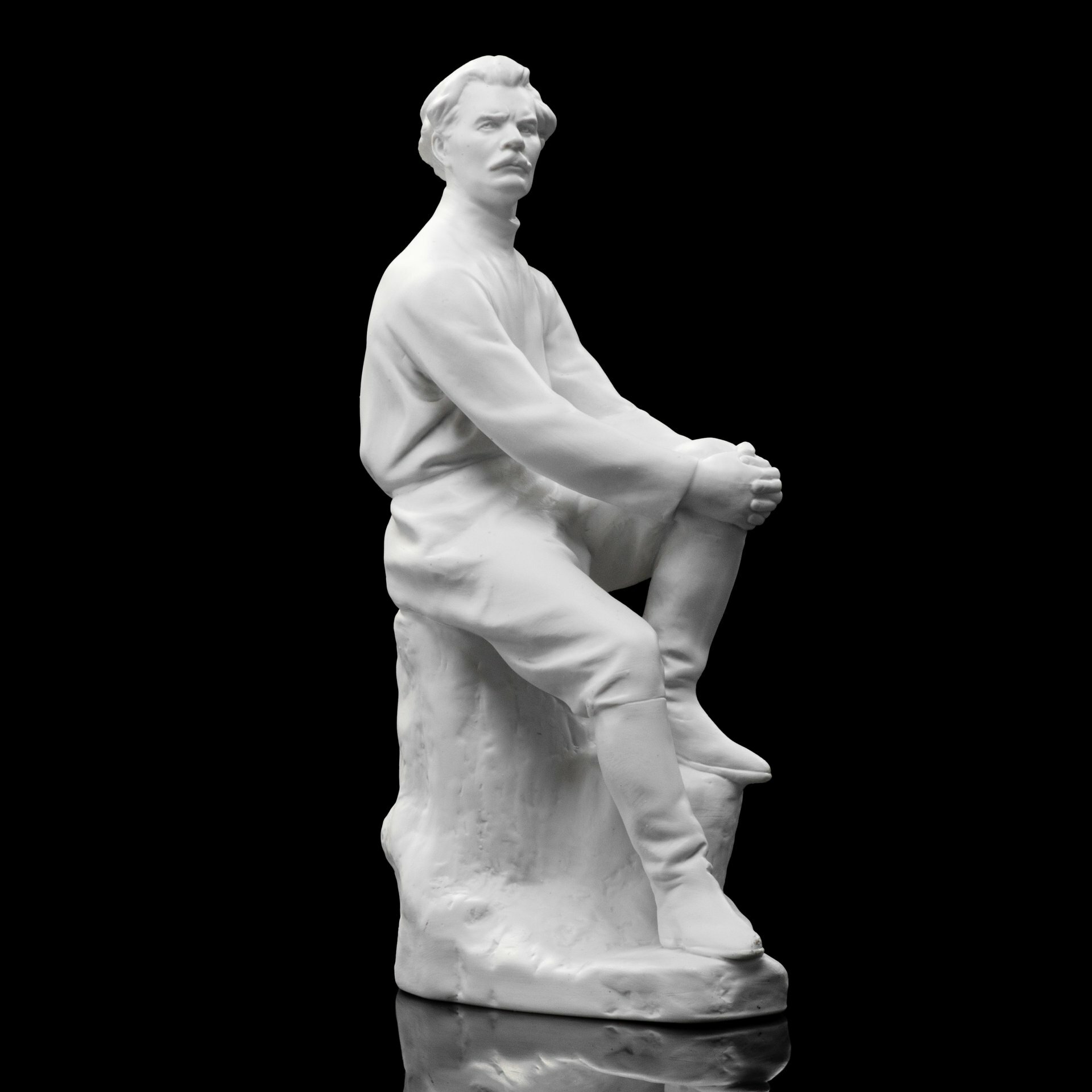 Статуэтка "Максим Горький", автор В. Г. Стамов, бисквит