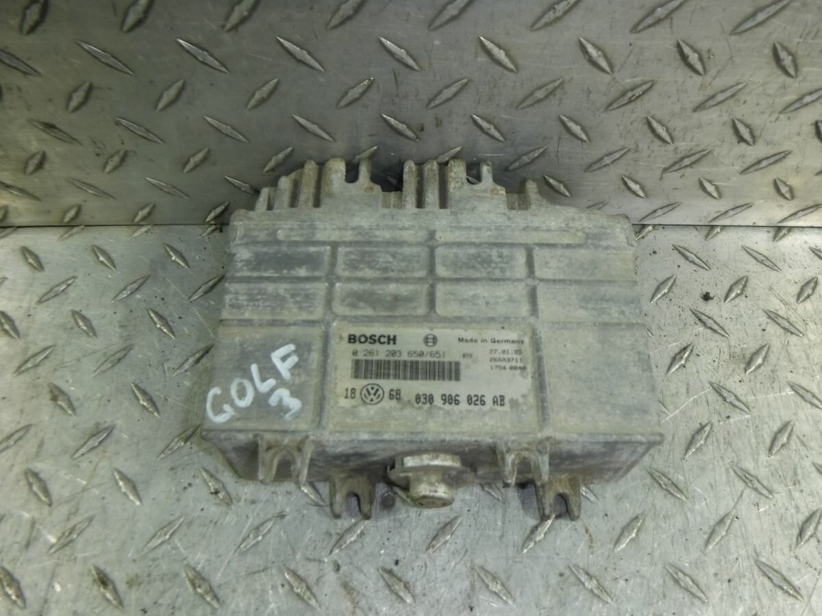 Блок управления двигателем Volkswagen Golf Mk3 (1991—2000) 030906026AB