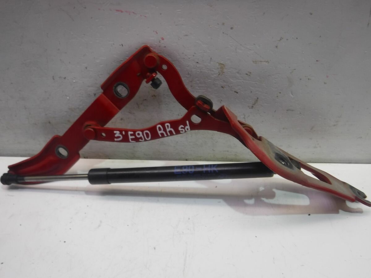 Петля крышки багажника BMW 3 серия E90/E91/E92/E93 (2005—2010) 41627210676