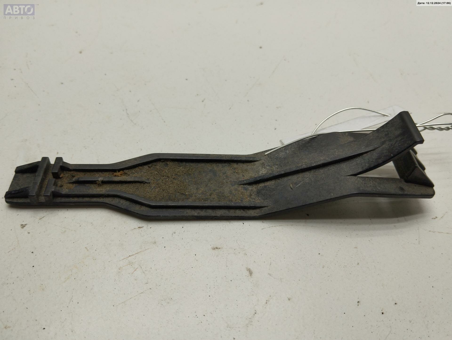 Крепление фары левой Ford Focus 2 (2004-2010)