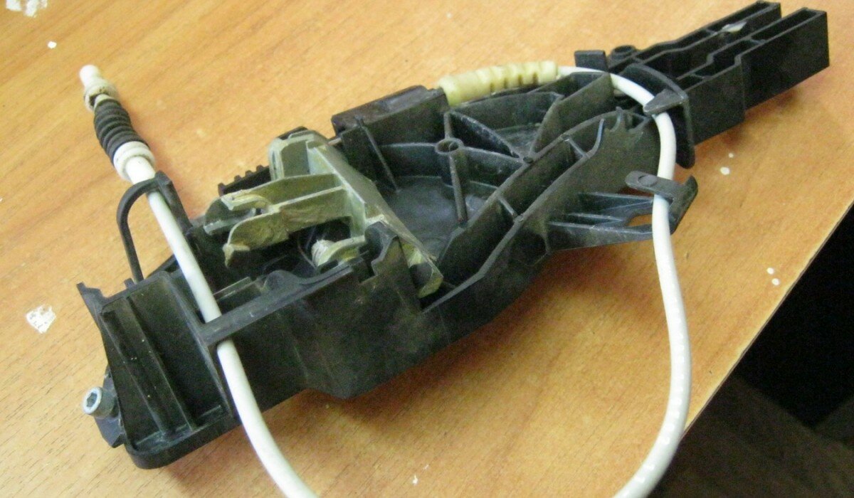 Ручка двери задней правой наружная 3-серия E90,91,92,93 BMW