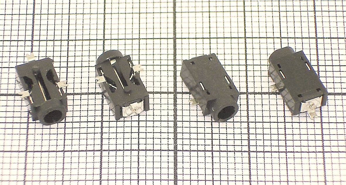 Разъем питания для планшета №9 (0.7х2.5мм)