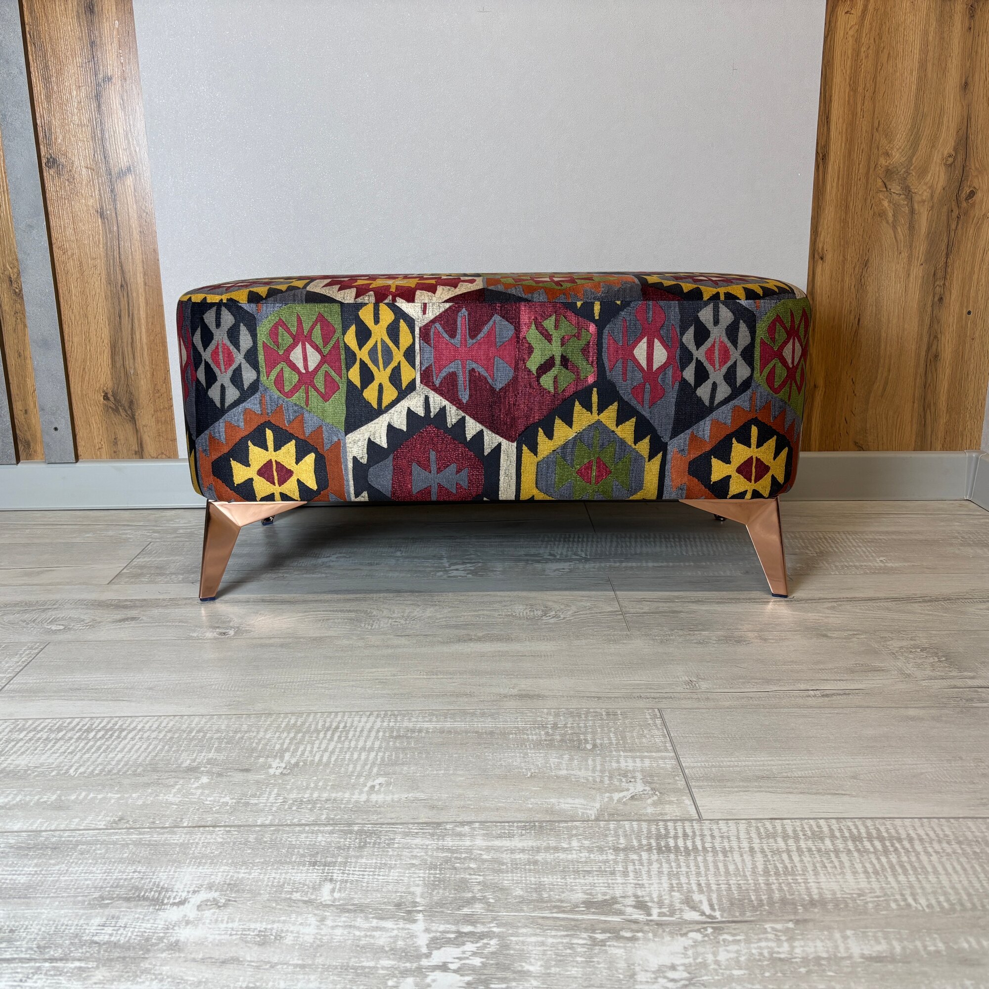 Пуфик «Монца», интерьерро, разноцветный велюр в мексиканском стиле, на металлических ножках, 40х80х40см, нагрузка до 150 кг