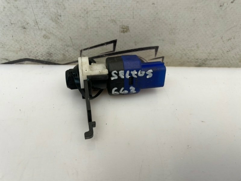 Б/У концевик педали тормоза Kia Seltos 2019 SP2 G4FJ 53667 Hyundai-KIA арт. 93810J3000