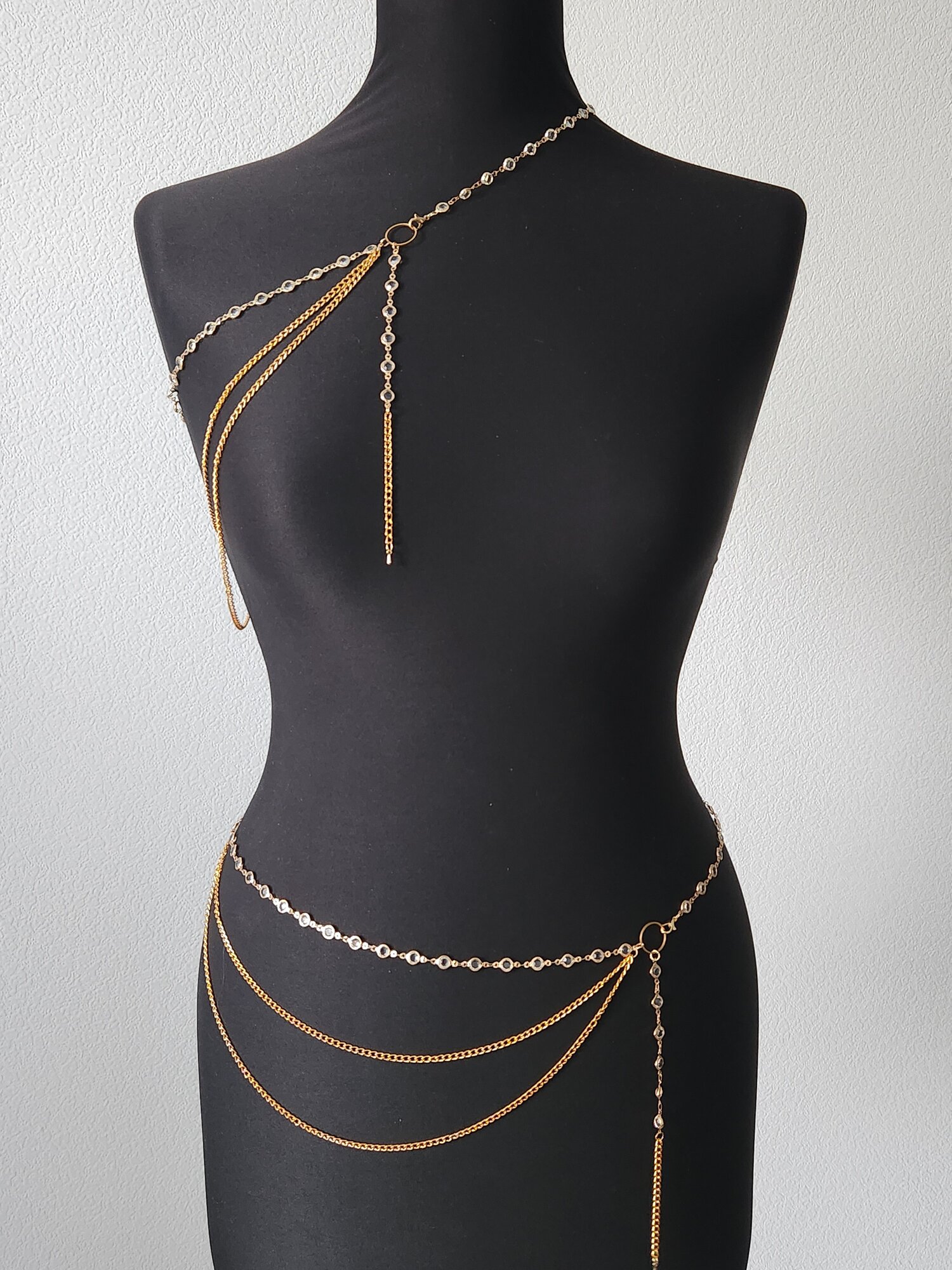 Цепь на тело