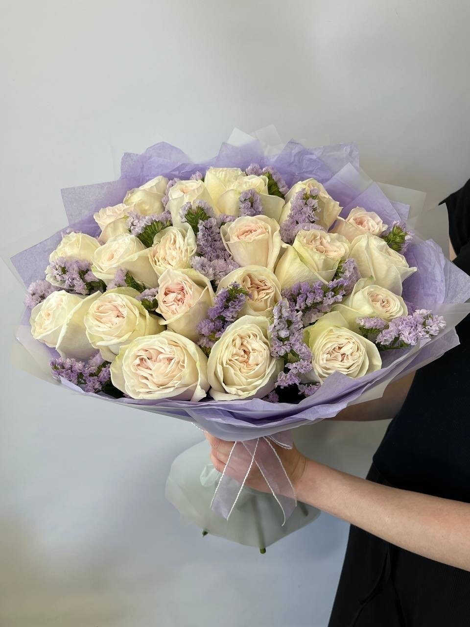 Букет из пионовидных роз «Лавандовый восторг» - 15 шт