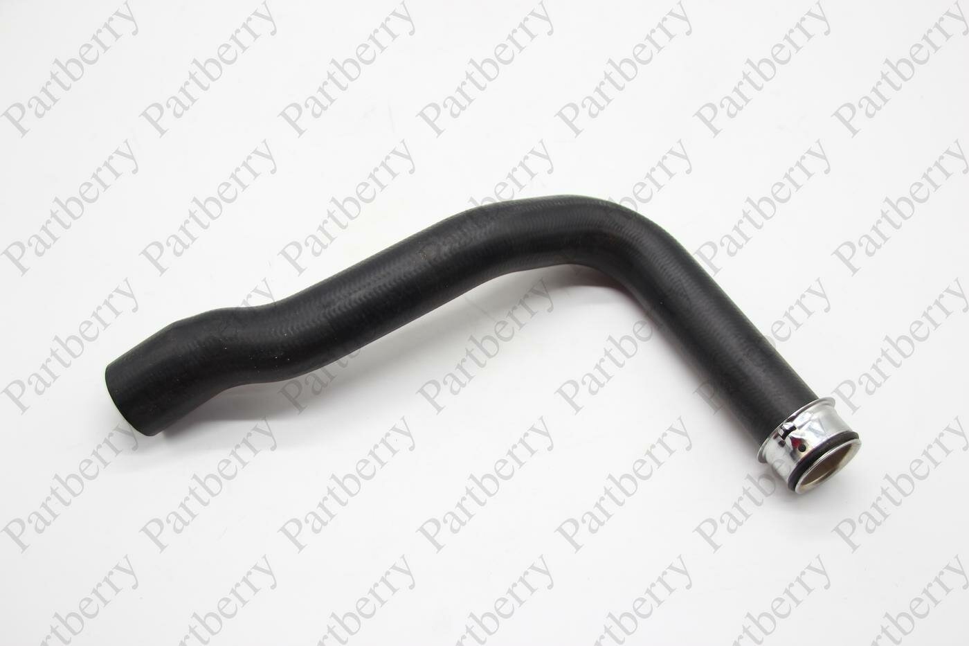 Патрубок системы охлаждения PARTBERRY PB590624 для MERCEDES-BENZ A2035010882, MERCEDES-BENZ 2035010882.